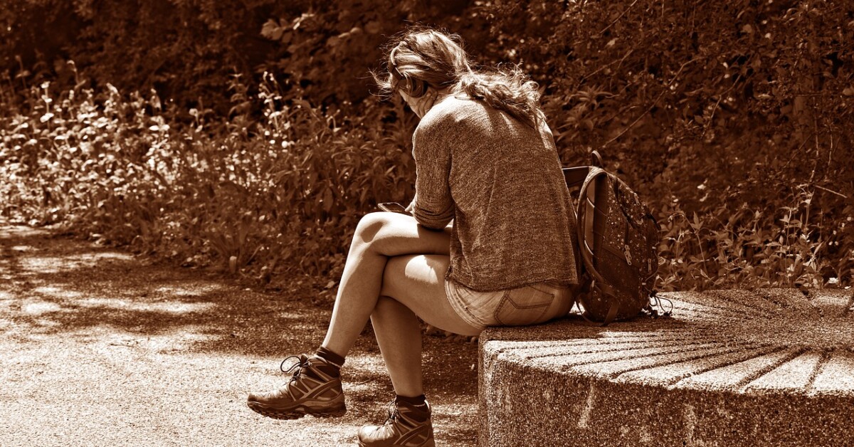 Perché non devi incrociare le gambe quando ti siedi