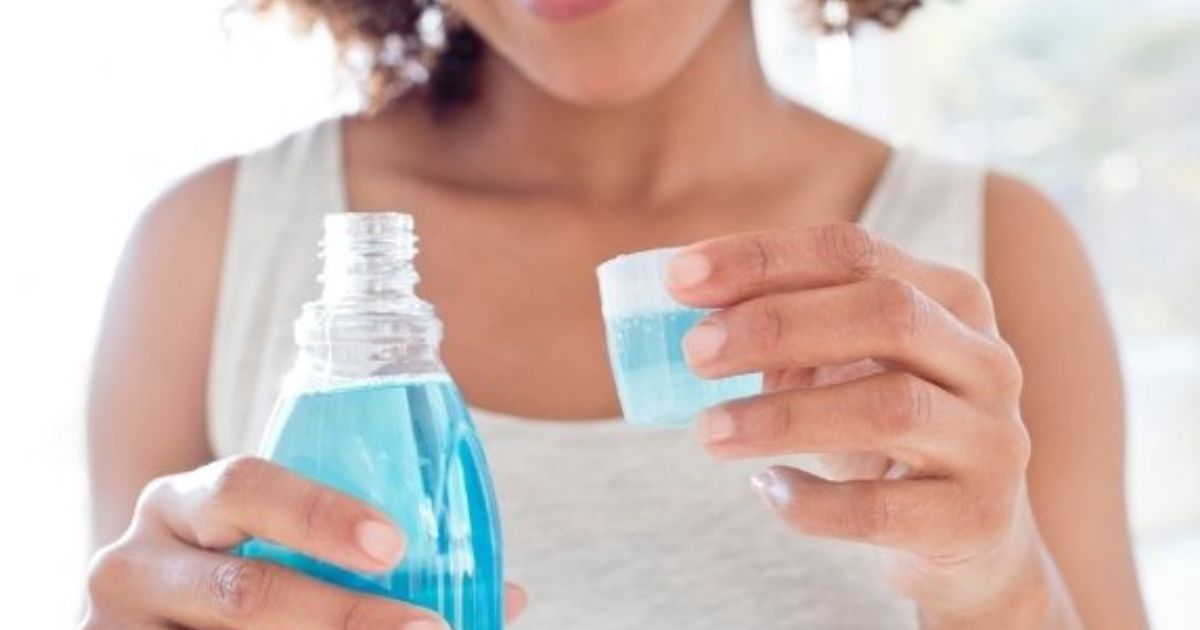 I trucchi per fare il collutorio in casa con ingredienti naturali