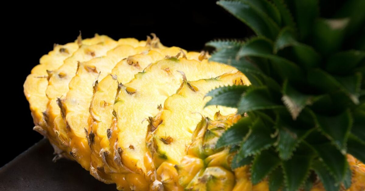 Ananas: scopri i benefici incredibili di questo frutto tropicale
