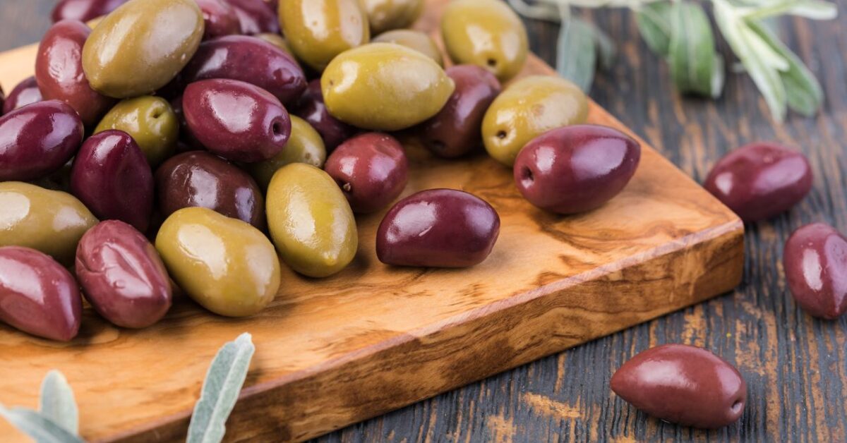 Quali sono le differenze tra le olive nere e quelle verdi? La curiosità